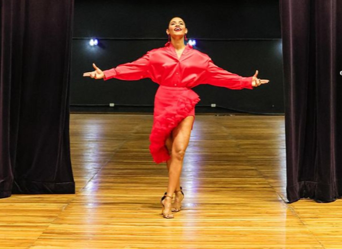 Lucy Alves anuncia férias após sequência de trabalhos: 'Meses intensos'