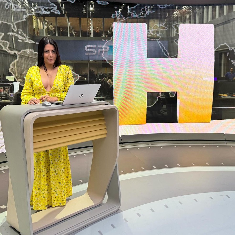 Ex-BBB Fernanda Bande compartilha fotos nos Estúdios Globo: 'Dump de ...