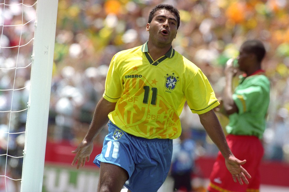 Estaria a moda da gola polo de volta ao futebol brasileiro?