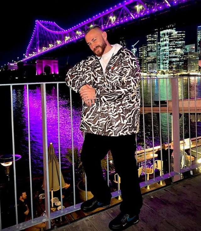 Fred Bruno posa em Brisbane, na Austrália: 'Futebol me levou para conhecer'