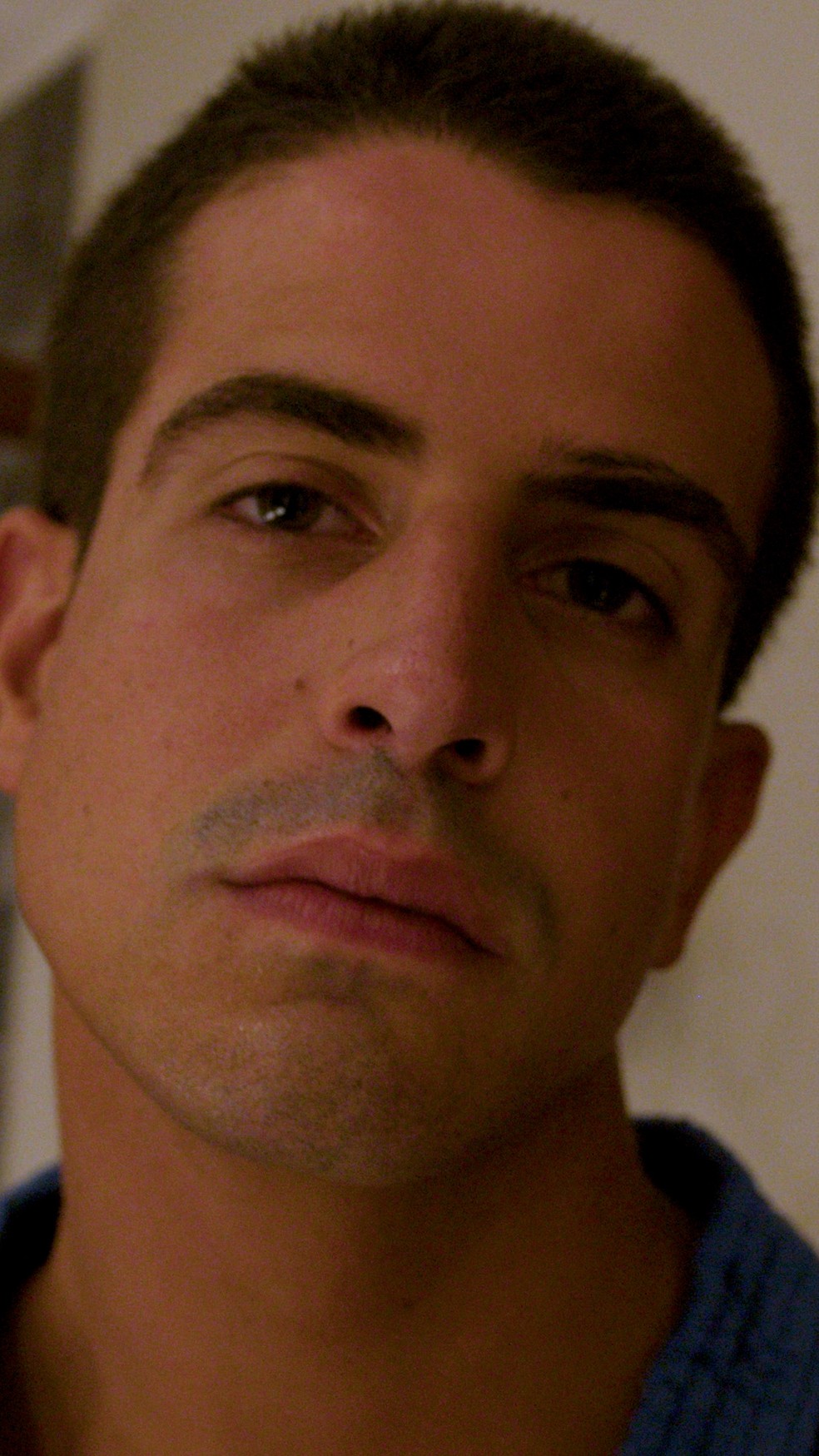 Enzo Celulari surge sem barba e surpreende fãs