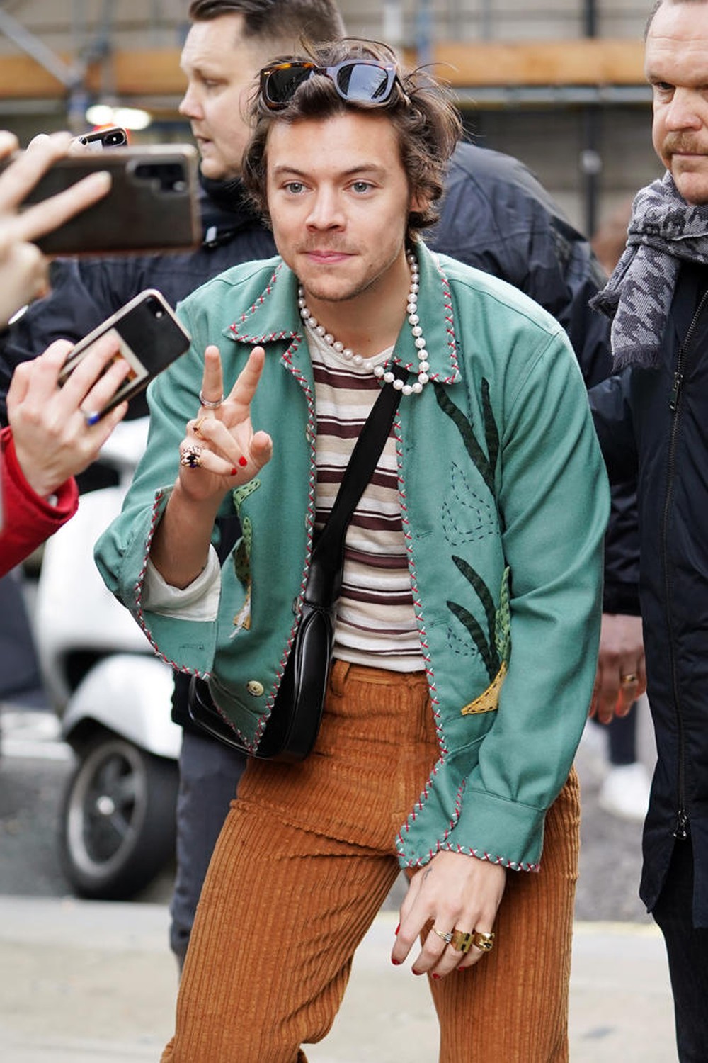 Harry Styles faz 30 anos: veja 30 looks do cantor
