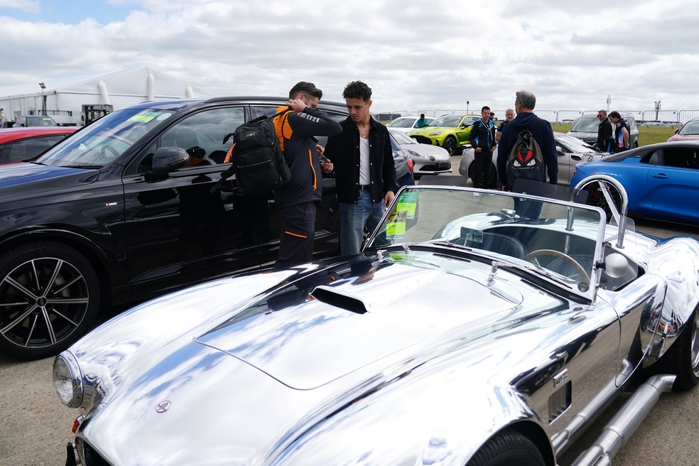A impressionante coleção de carros de luxo de Lando Norris, com modelo ...
