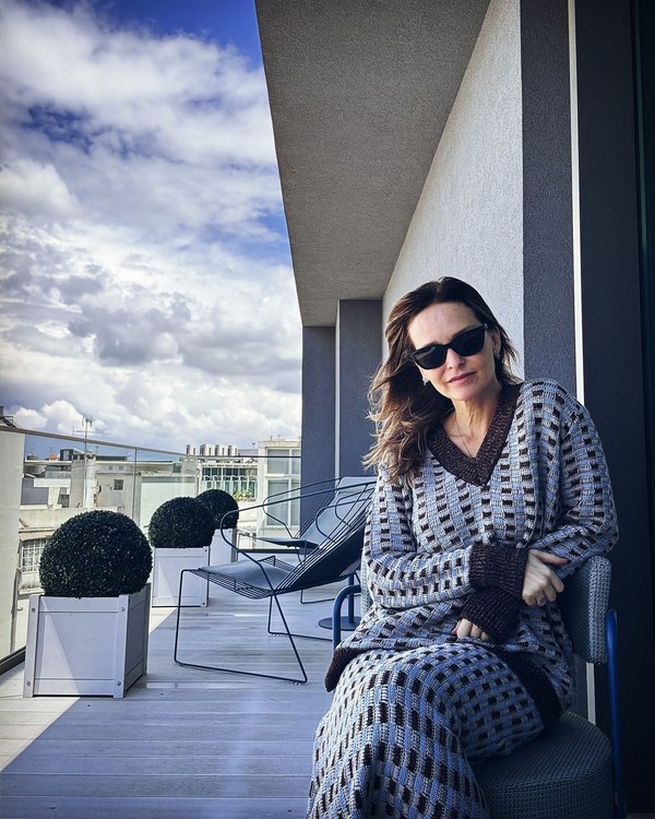 Fernanda Rodrigues resgata álbum de fotos em Lisboa e recebe elogios ...