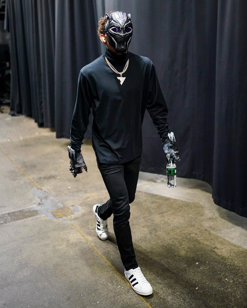 Estilosos da rodada: Halloween inspira elegância e super-heróis na NBA