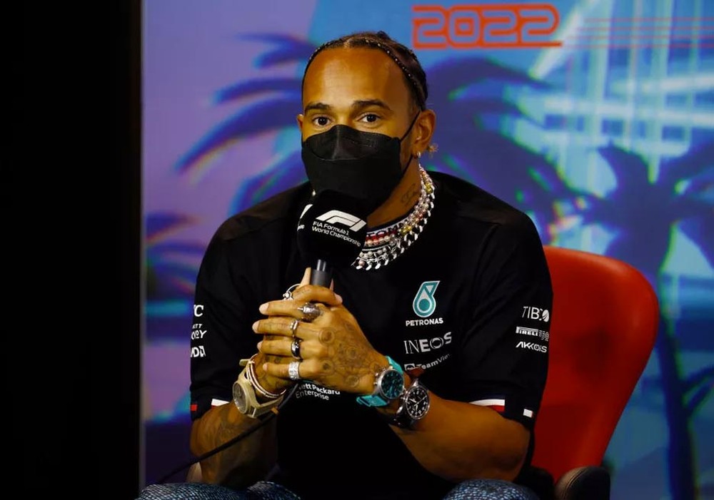 Vini Jr. se inspira em Lewis Hamilton e LeBron James na luta antirracista
