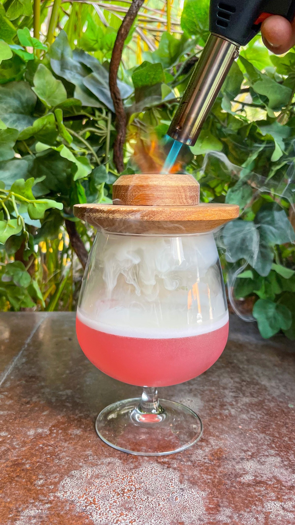 Seu Vito: aprenda a preparar um drink com rum