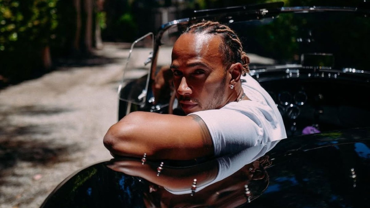 Lewis Hamilton vende sua coleção luxuosa de carros; relembre os modelos
