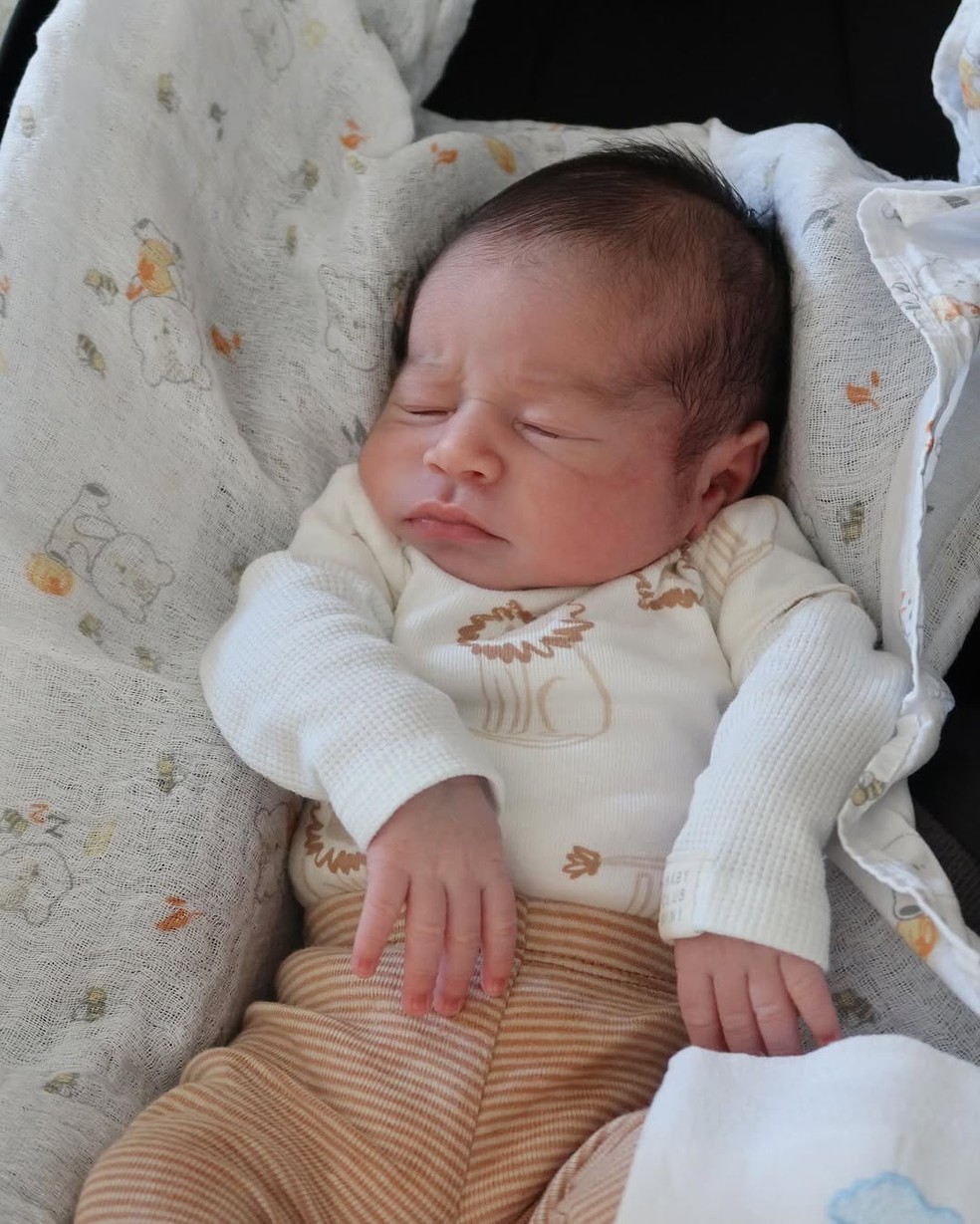 Lorena Maria esbanja fofura com novos cliques de Rás, seu filho com MC ...