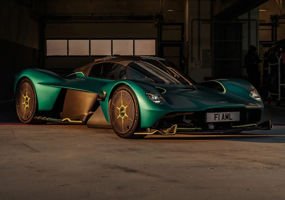 Além de supercarros, Max Verstappen tem modelo popular de R$ 20 mil em ...