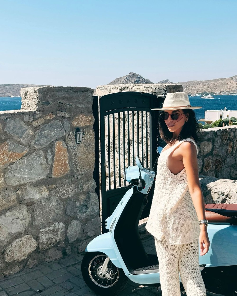 Mariana Rios abre álbum de fotos de viagem à Turquia com namorado