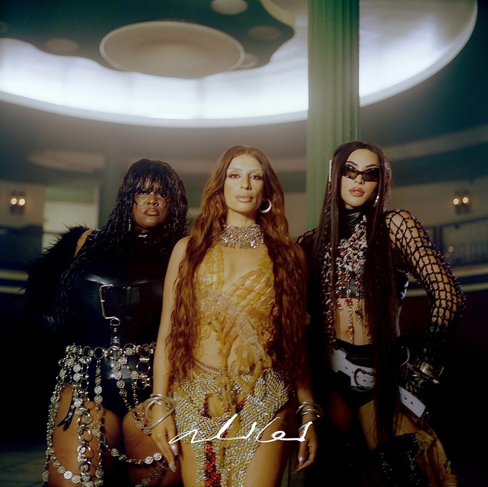 Pabllo Vittar faz aparição surpresa na Avenida Paulista e dança hit ...