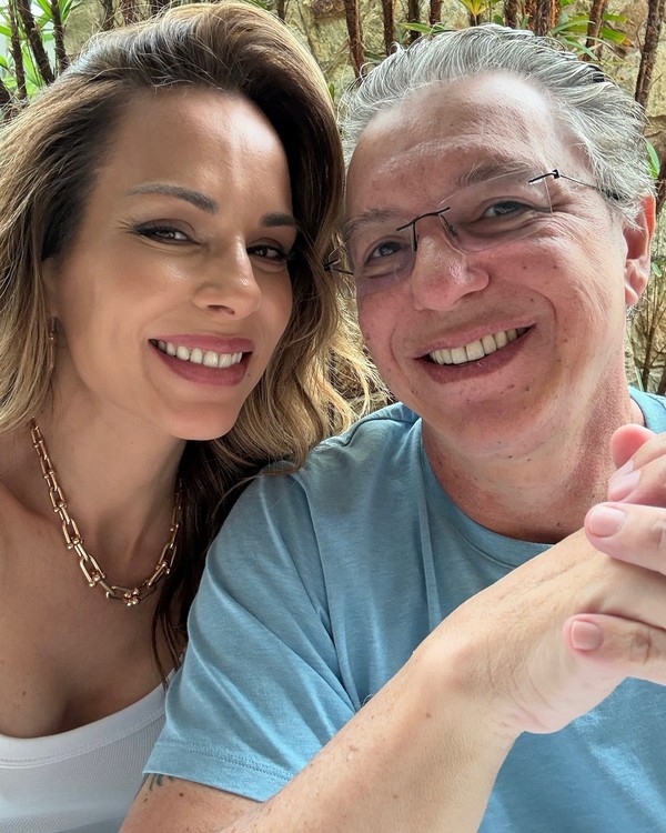 Ana Furtado celebra 51 anos em festa intimista ao lado da família