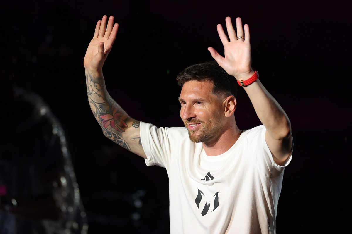 A nova vida de Messi em Miami: murais, ida ao supermercado e multa de ...