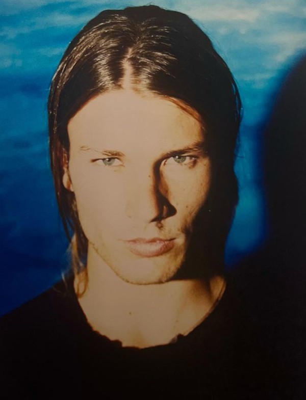 Rodrigo Hilbert surpreende ao mostrar foto antiga; veja antes e depois