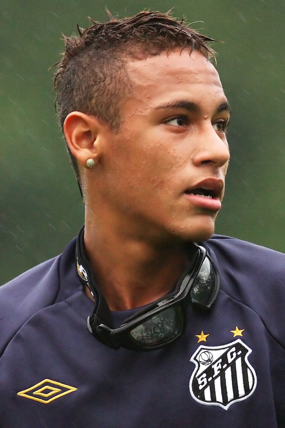 Neymar no Santos: relembre os cabelos do craque na primeira passagem pelo clube