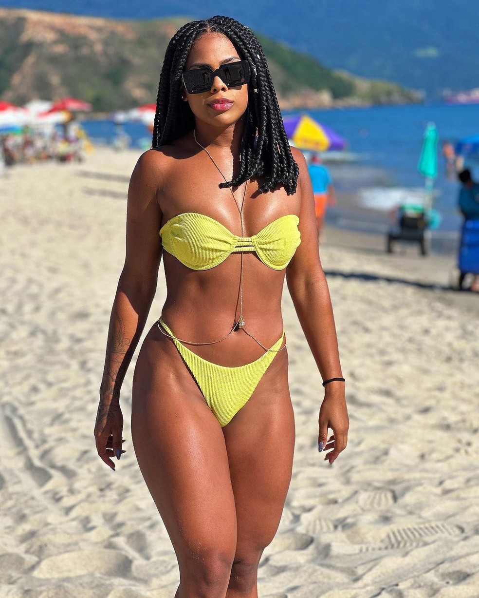 Marvvila surge deslumbrante de biquíni e encanta seguidores: 'Perfeita'