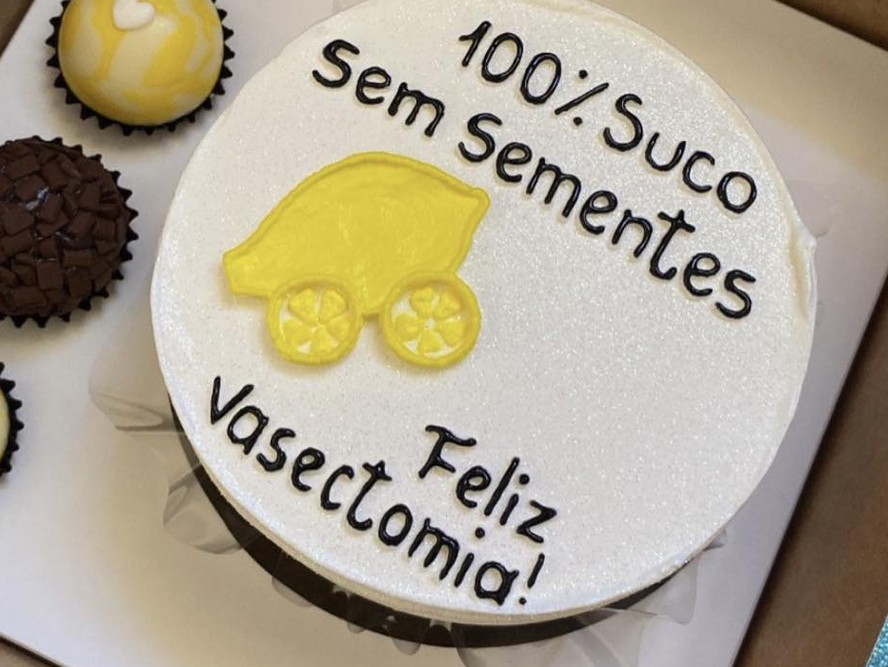 Bolo temático para comemorar vasectomia viraliza nas redes: 'Suco sem ...