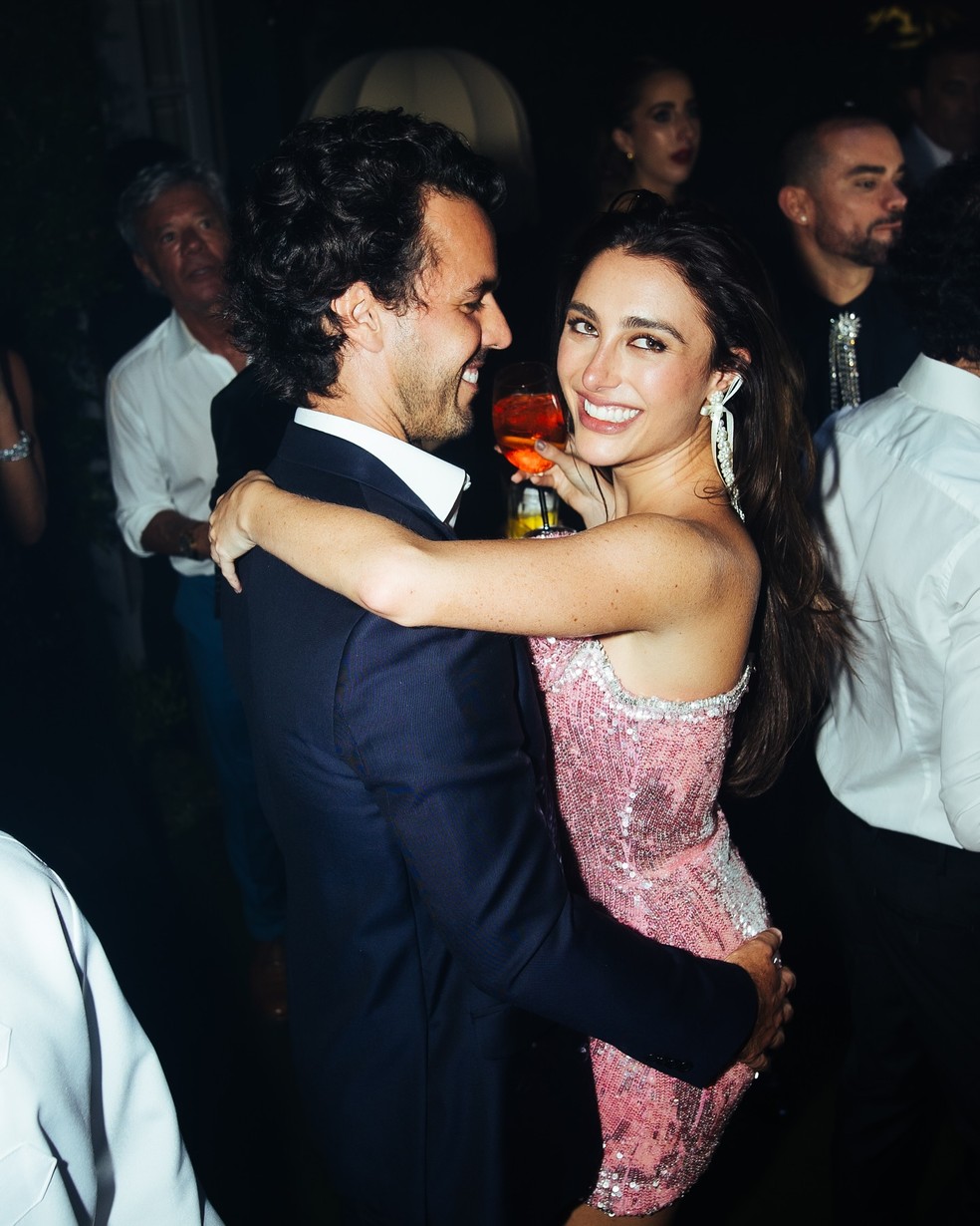 Elisa Zarzur abre a intimidade com Alexandre Negrão: “Meu gato”