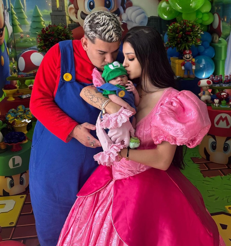 Bia Miranda e DJ Buarque celebram primeiro mesversário de seu filho com ...