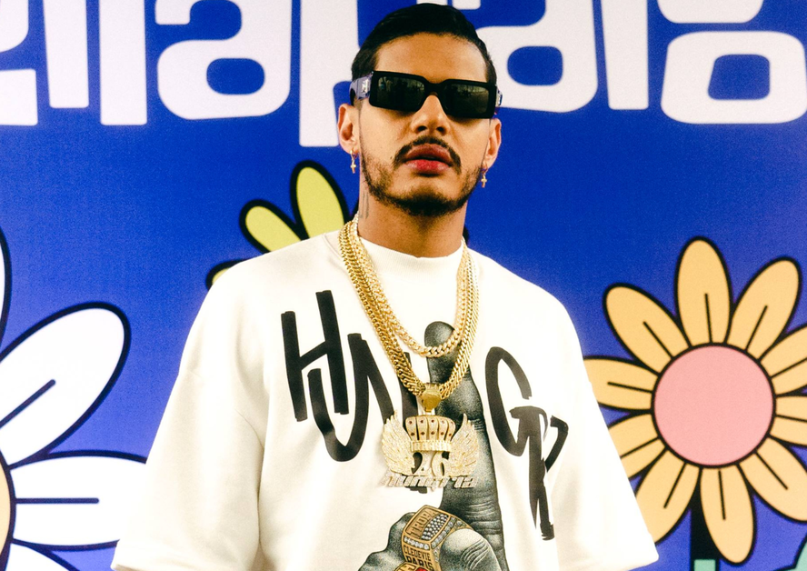 Rapper Hungria se apresenta no Lollapalooza com colar avaliado em R$ 1,5 mi