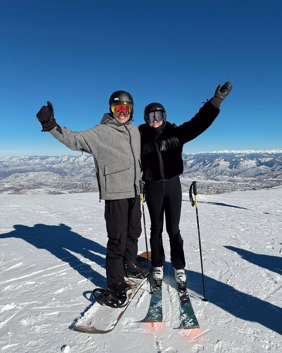 Fabiana Justus abre álbum de fotos de viagem em família para Aspen