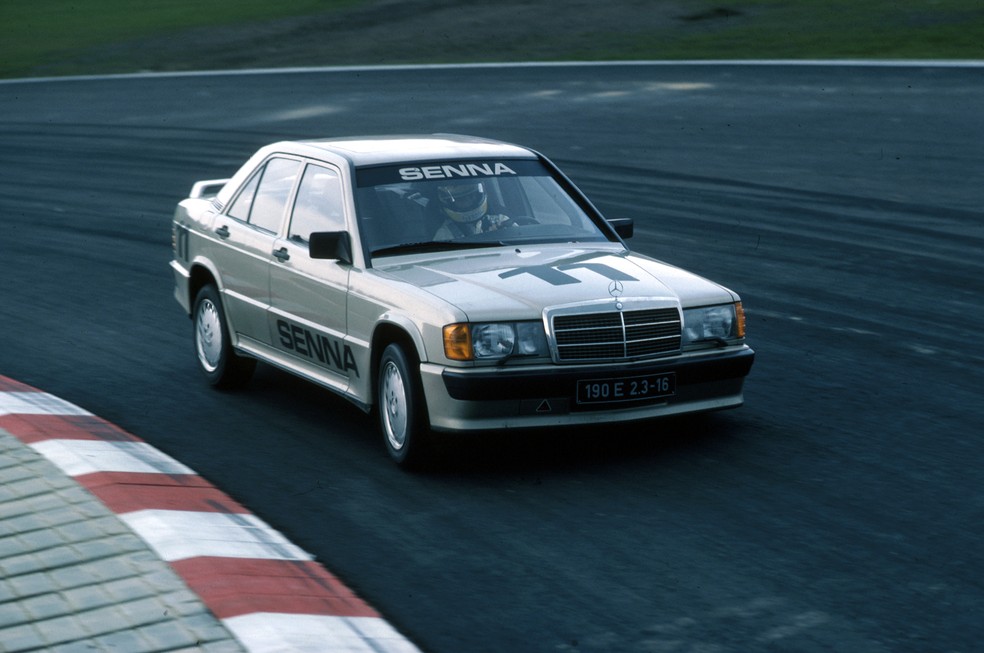 Ayrton Senna de moto: Fotos revelam impressionante coleção de carros e ...