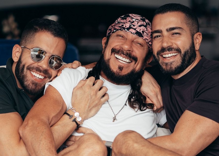 Pipo Marques se declara para seu pai, Bell Marques, em celebração de ...