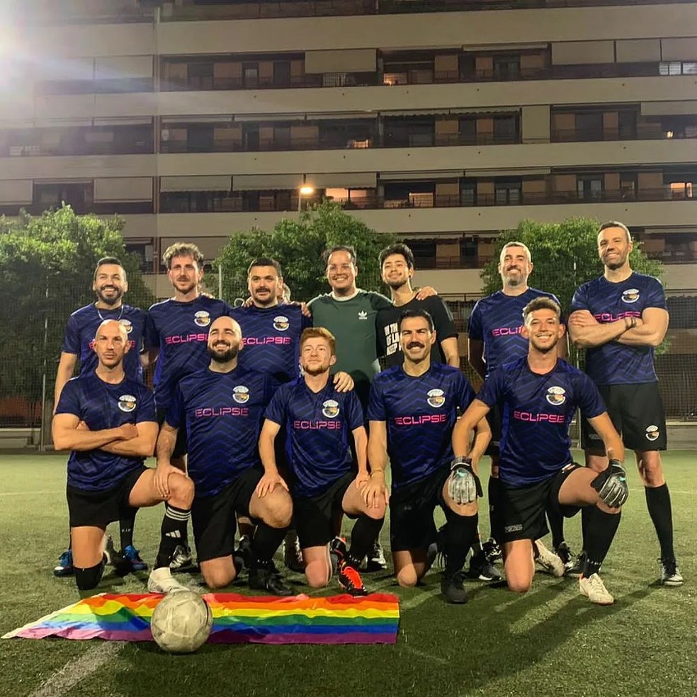 Time de futebol LGBTQ+ vai disputar primeiro torneio oficial na Espanha