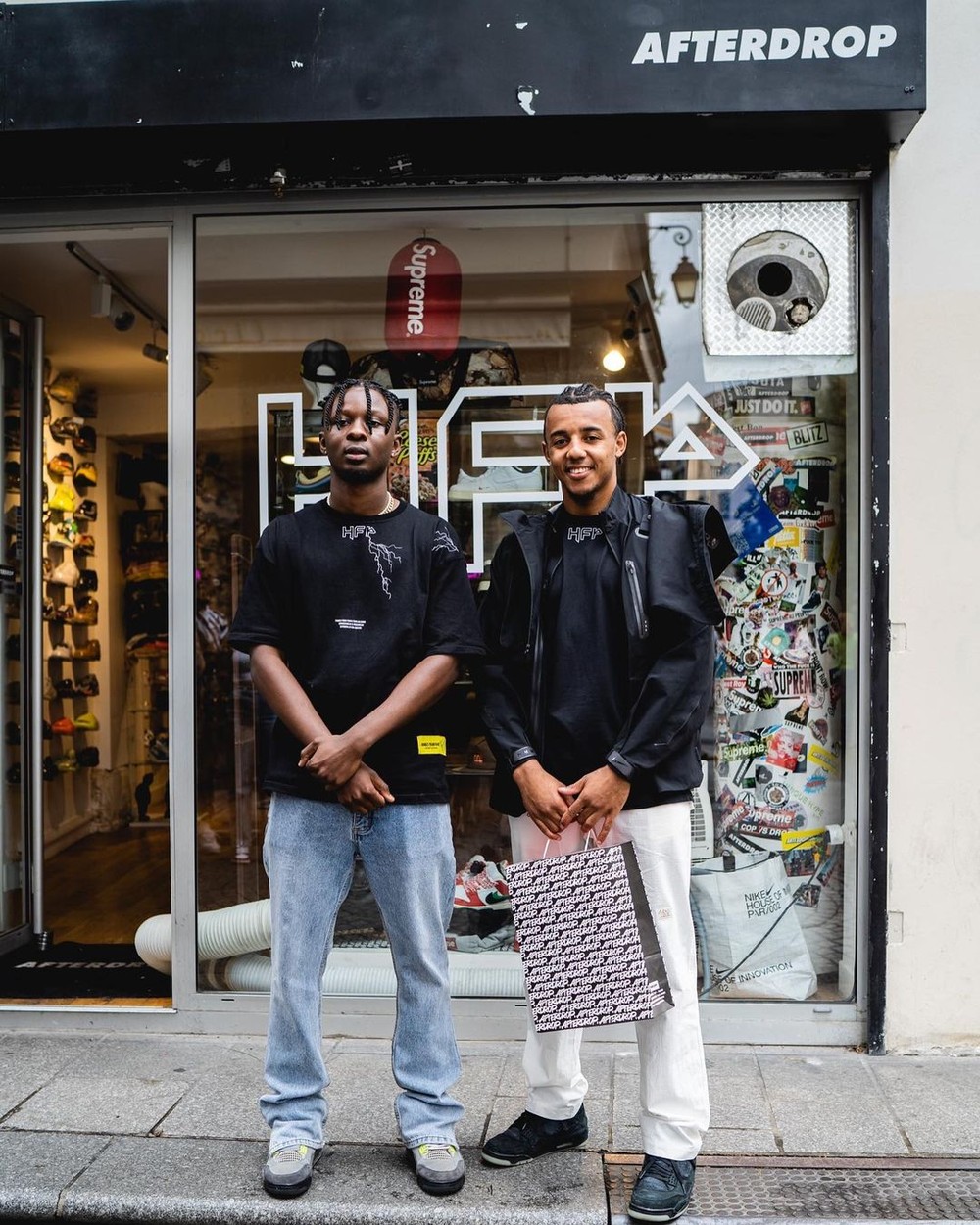 Jules Koundé, do Barcelona, é um verdadeiro ícone fashion do futebol