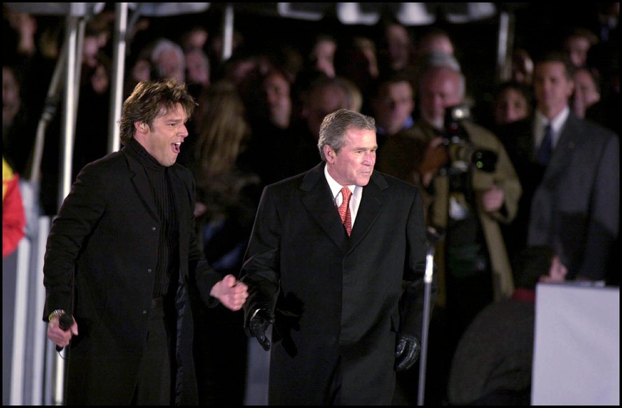 Ricky Martin fala sobre fetiche por pés e show na posse de George W ...