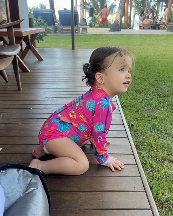 Cíntia Dicker Abre Novo álbum De Fotos Na Bahia Coração Ainda Lá Gq Gq