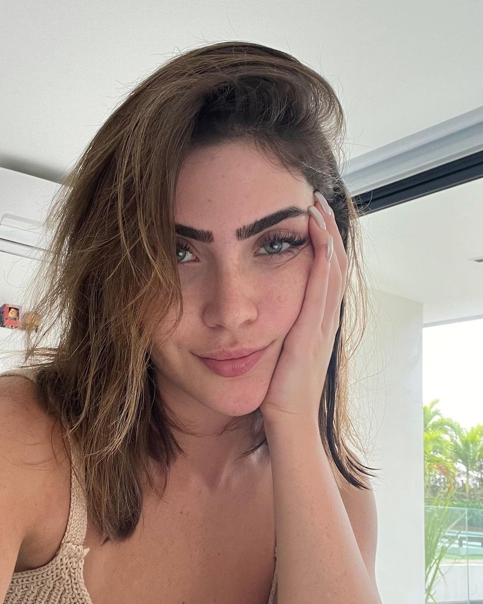 'Sem folga essa semana, bora trabalhar', relata Jade Picon nas redes