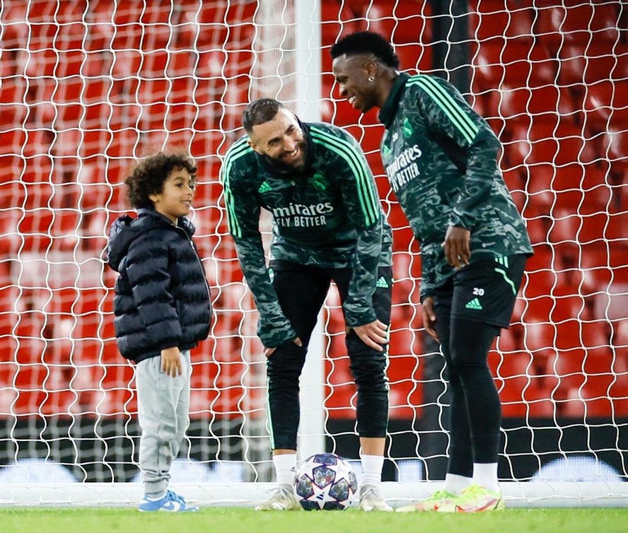 Benzema se declara ao filho horas antes do The Best: 'Pequeno príncipe ...