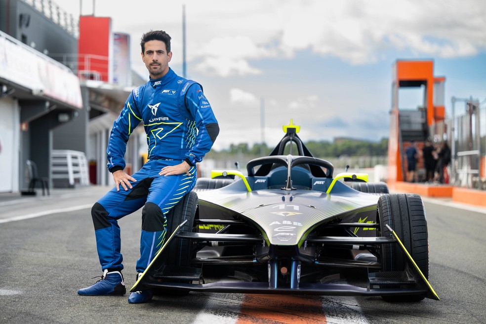 Lucas di Grassi fala sobre relação com política e cobra governo por ...