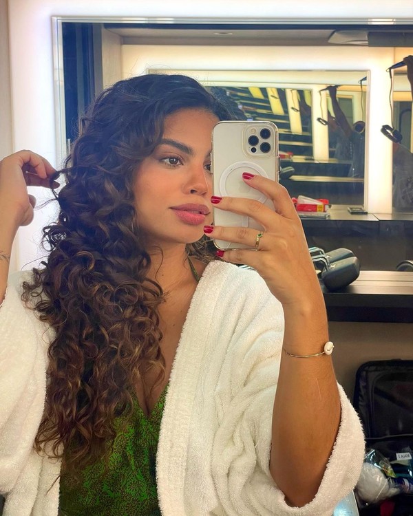 Clara Buarque, de 'Travessia', elogia Rômulo Estrela: 'Nunca vou me ...