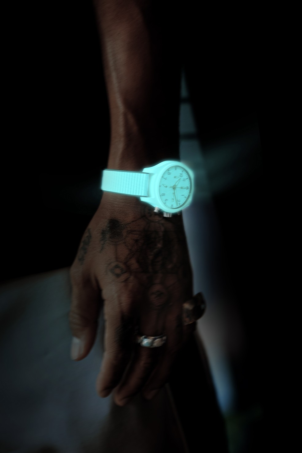 IWC Schaffhausen apresenta os primeiros relógios luminosos de cerâmica