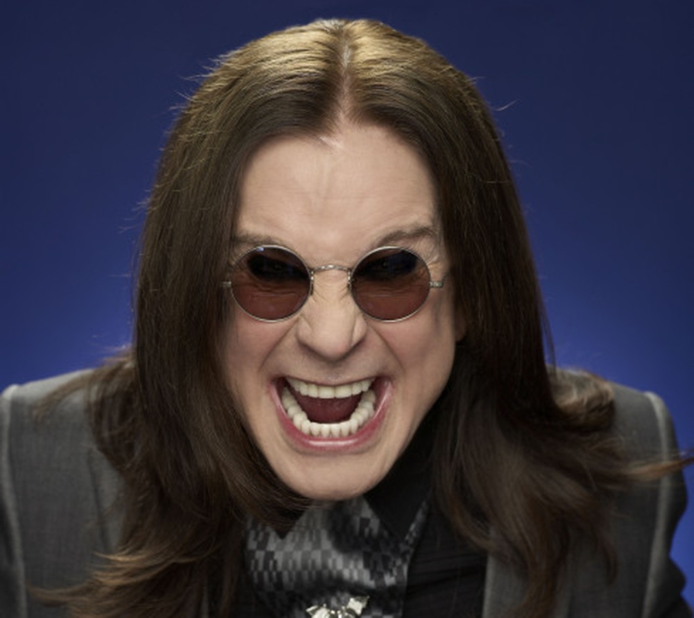 Maquiagem de Ozzy Osbourne com paleta caixão e espelho gótico esgota em ...