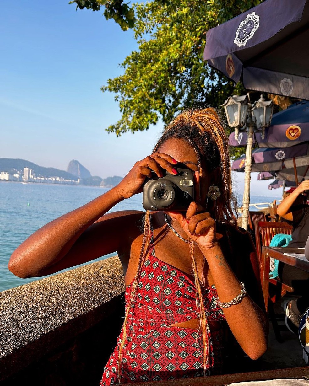 Sarah Aline abre 'dump' de dias no Rio e recebe elogios