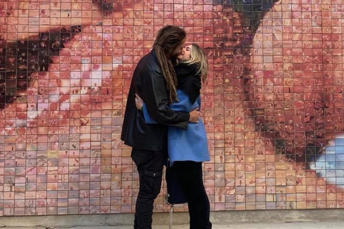 Leticia Spiller posa em clima de romance com o namorado, Pablo Vares ...