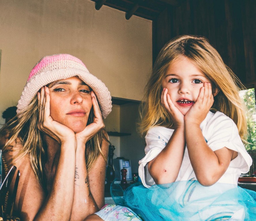 Fernanda Lima encanta ao compartilhar clique raro com a filha, Maria ...