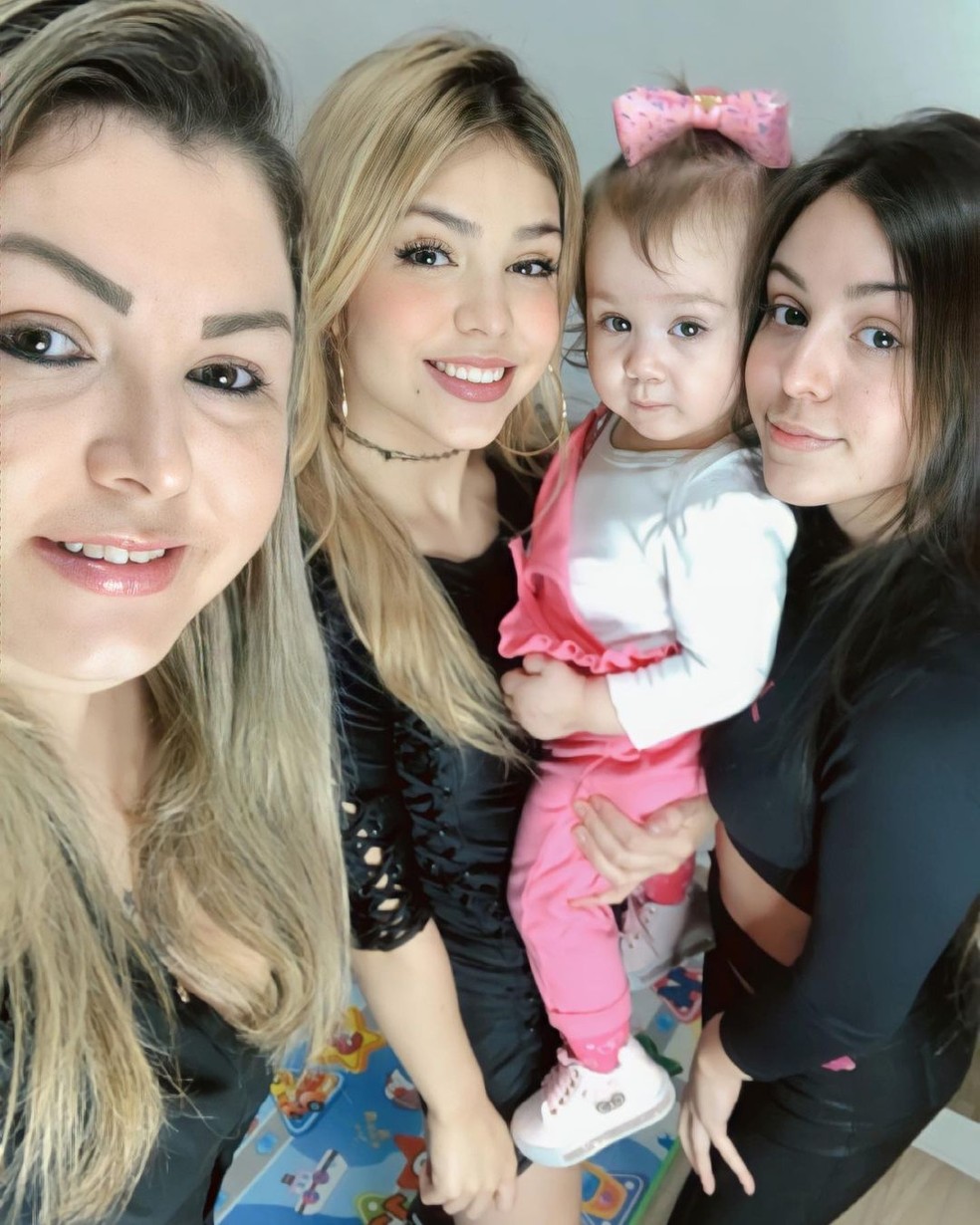 Pais de Melody trocam ofensas e acusações sobre criação da filha ...