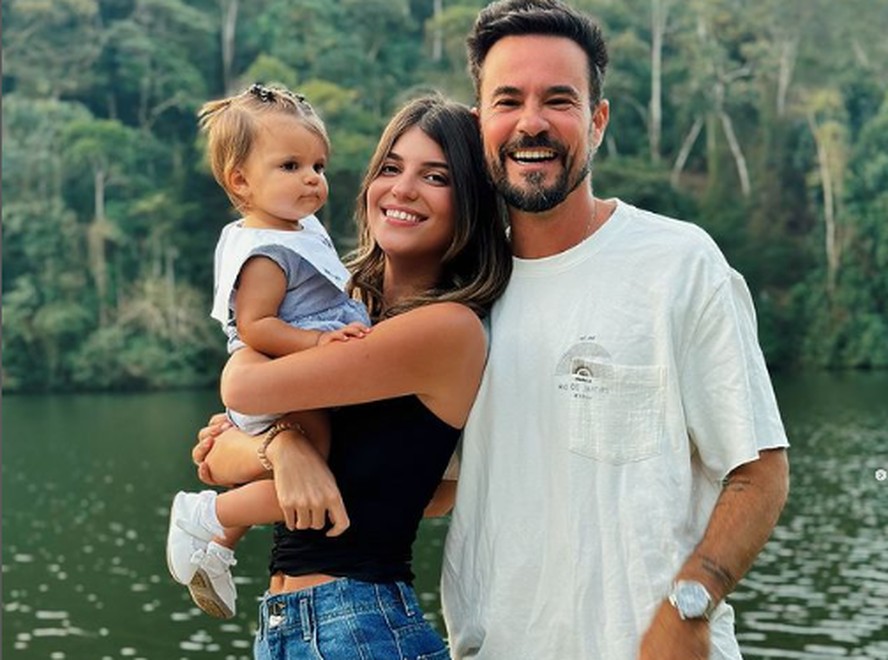 Paulinho Vilhena e Maria Luiza celebram 1º aniversário da filha, Manoela