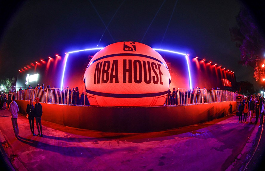 Ela vem aí de novo: NBA House retorna ao Brasil nas finais de 2025