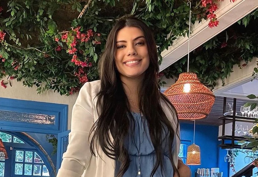 Ex-BBB Fernanda Bande compartilha fotos nos Estúdios Globo: 'Dump de ...