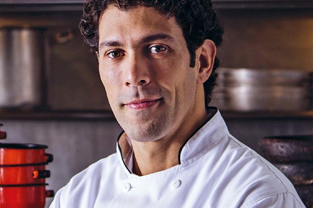 Quem é Rodrigo Oliveira, chef que substitui Fogaça no 'MasterChef Brasil'