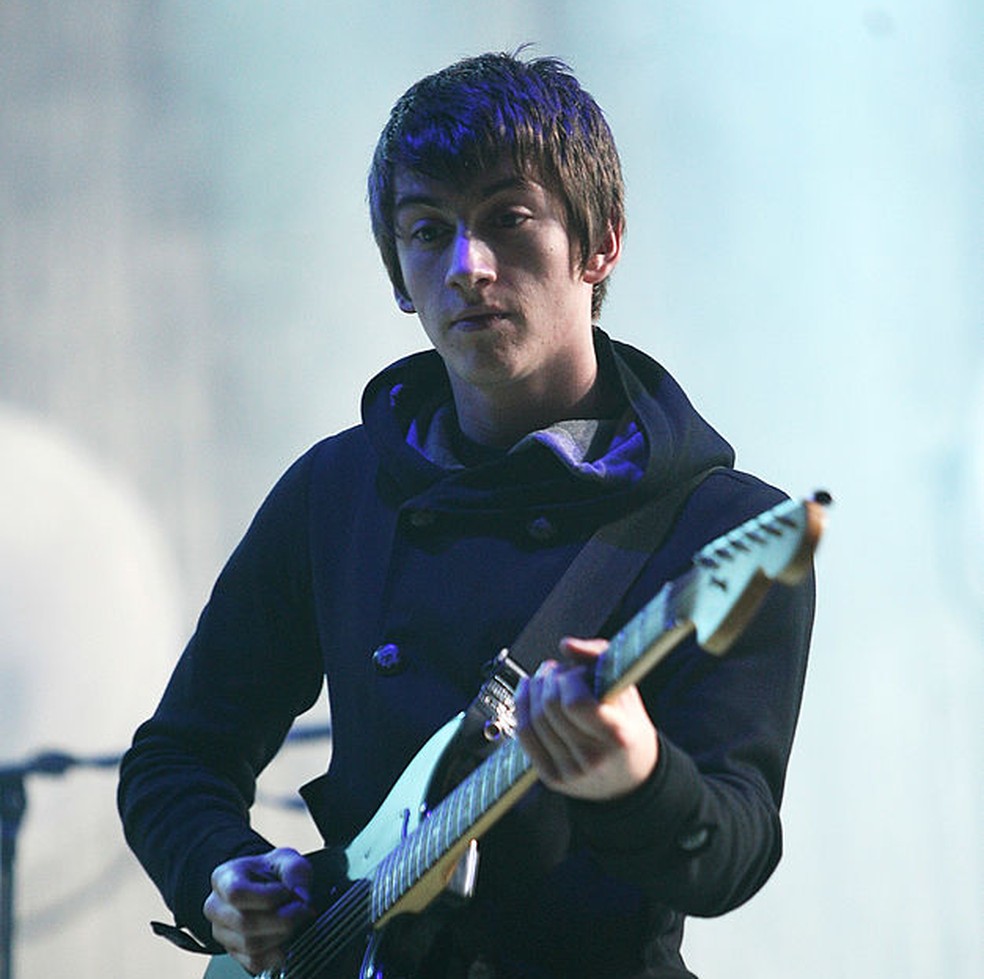 Alex Turner e seus penteados ao longo da discografia do Arctic Monkeys