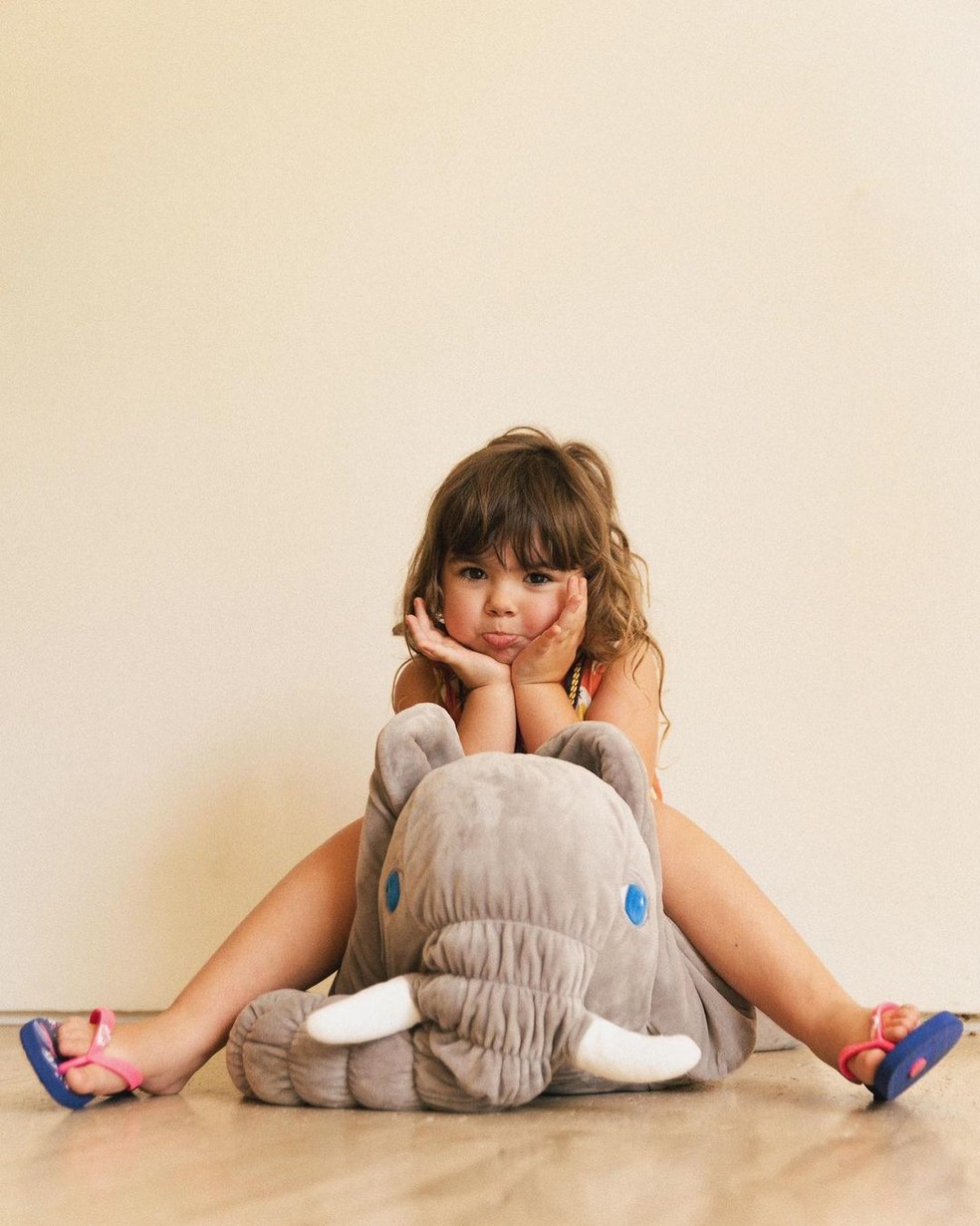 Tatá Werneck explode fofurômetro ao mostrar cliques com a filha: 'Amor ...