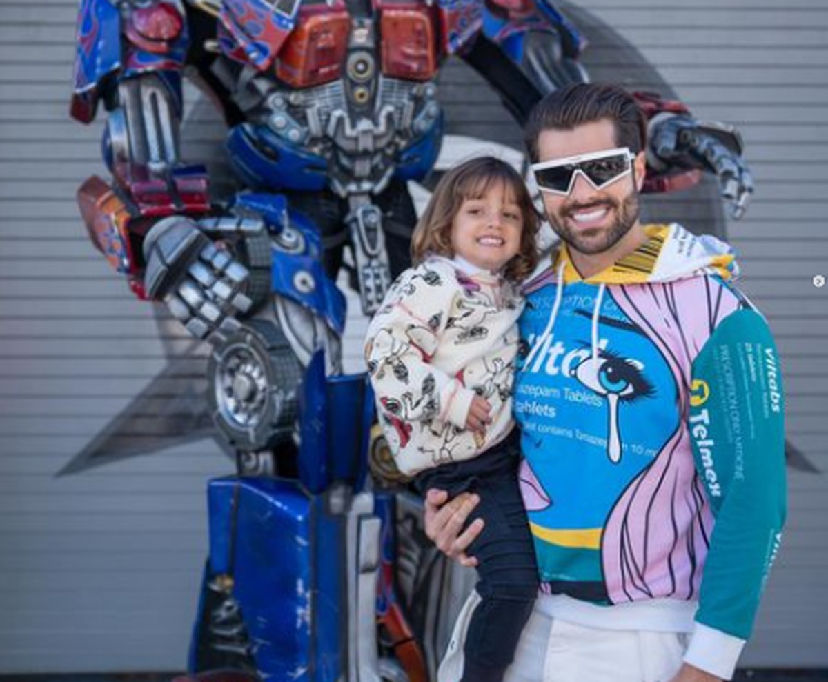 Alok celebra aniversário do primogênito em Orlando: 'Me sinto realizado'