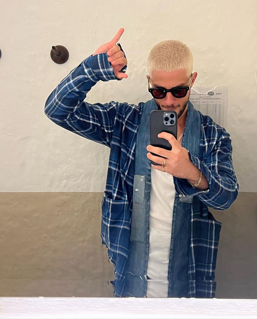 Chay mostra visual platinado em novas fotos: ''3 dias em SP''